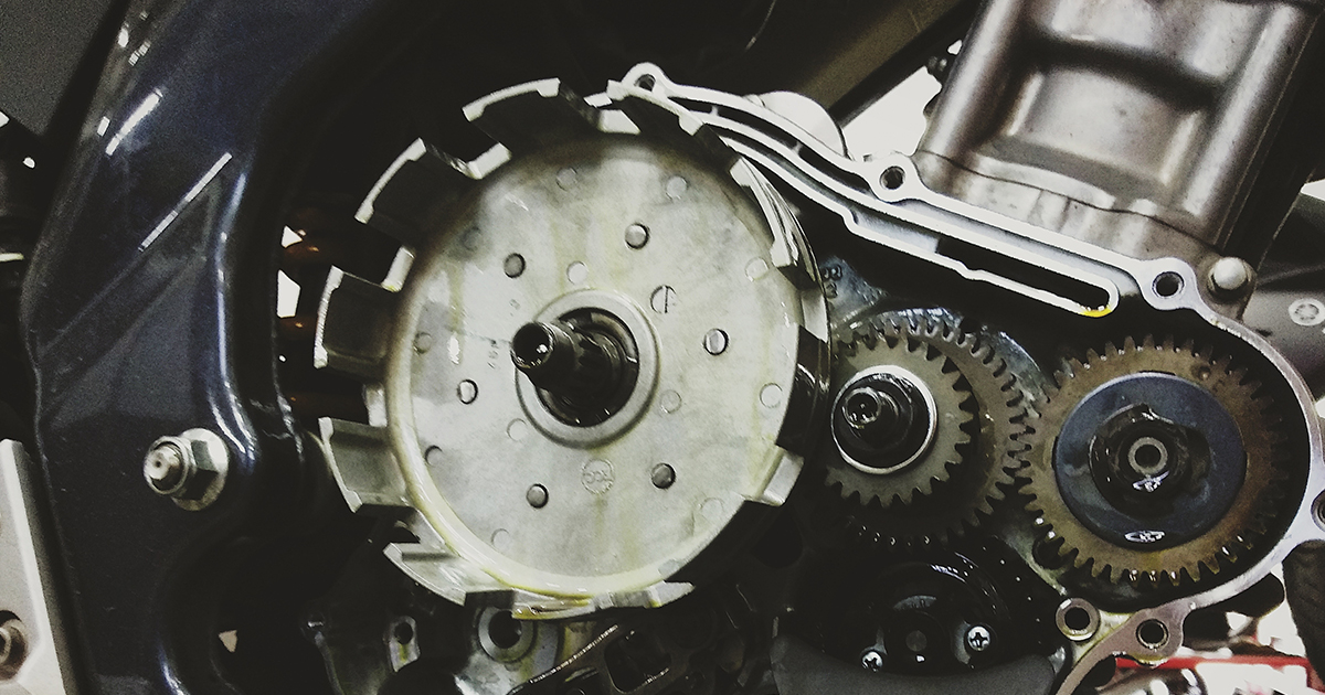 Fungsi dan jenis-jenis oli | Mobil™